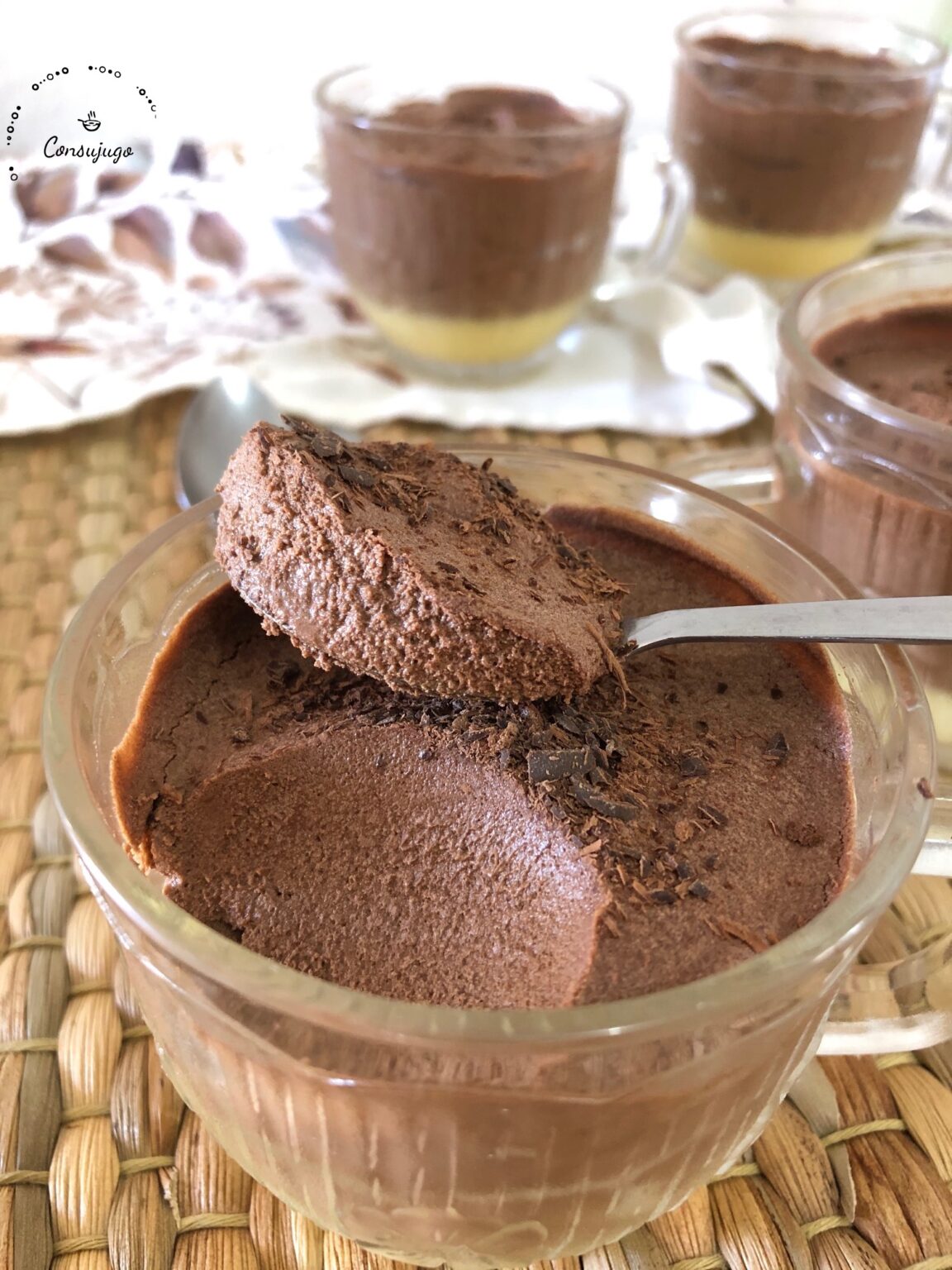 Mousse de chocolate y vainilla - doble mousse - Consujugo